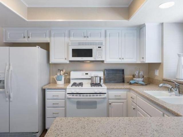 2 Br, 3 bath, Apartment 23592 Windsong