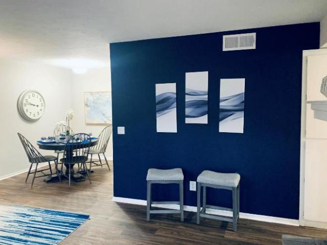 2 Br, 3 bath, Apartment 3100 Northwest Expy