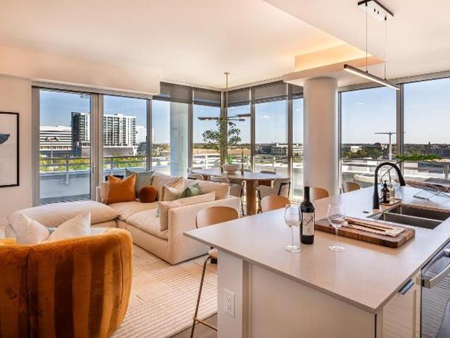 2 Br, 3 bath, Apartment 3101 Gaylord Pkwy