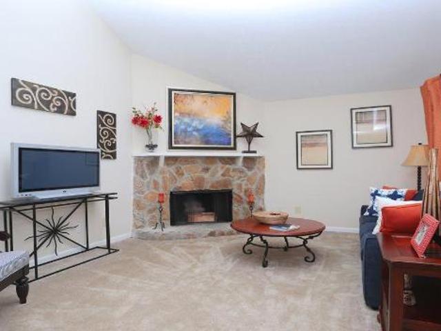 2 Br, 3 bath, Apartment 3900 Lake Ridge Ln