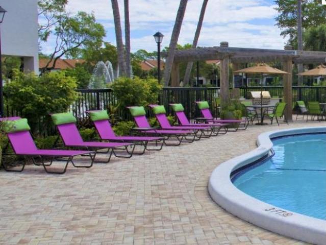 2 Br, 3 bath, Apartment 4142 Cocoplum Circle