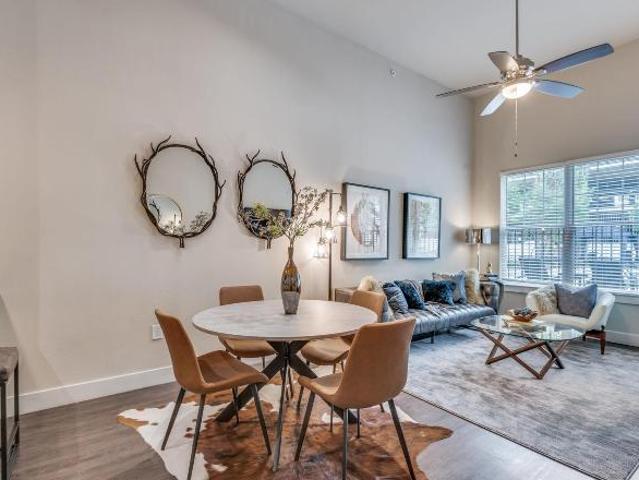 2 Br, 3 bath, Apartment 4110 Fairmount St