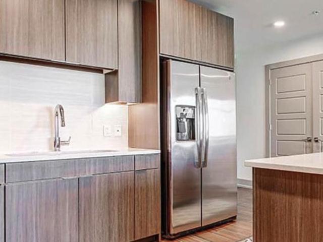 2 Br, 3 bath, Apartment 6000 Columbus Ave