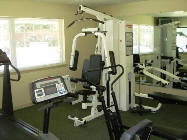 2 Br, 3 bath, Apartment 612 N Booth Calloway Rd