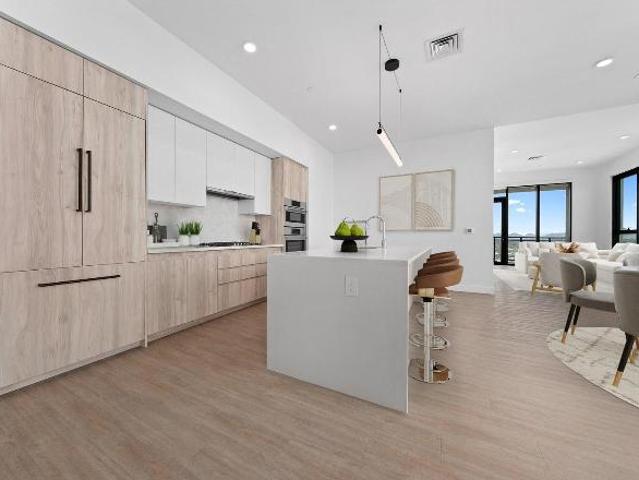 2 Br, 3 bath, Apartment Skye on 6th Apartments