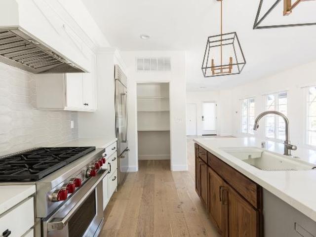 2 Br, 3 bath, Condo 431 Marsh St