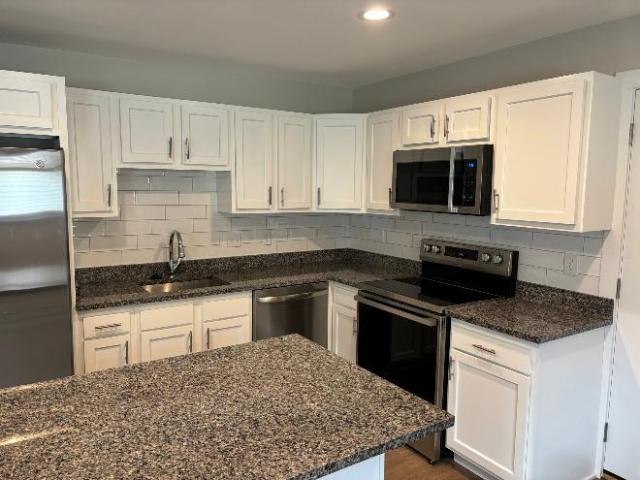 2 Br, 3 bath, Condo 4977 W 16th
