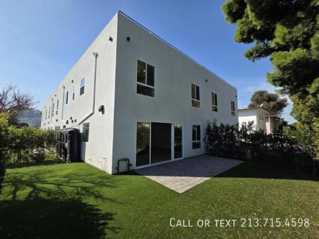2 Br, 3 bath, Condo 5700 Clemson St