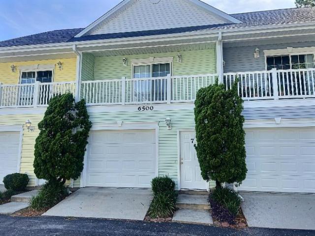 2 Br, 3 bath, Condo 6500 Colonial Dr