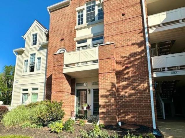 2 Br, 3 bath, Condo 6954 Ellingham Cir