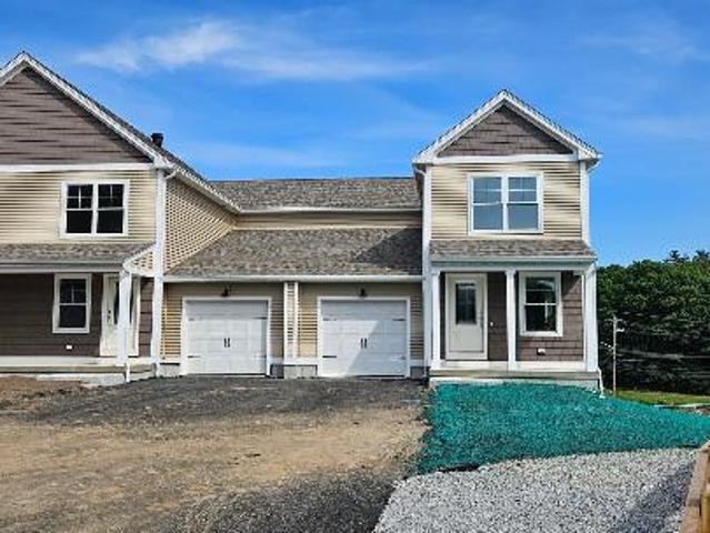 2 Br, 3 bath, Condo 719 Putnam Pike
