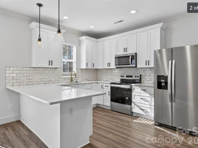 2 Br, 3 bath, Condo 739 Wabash Ave
