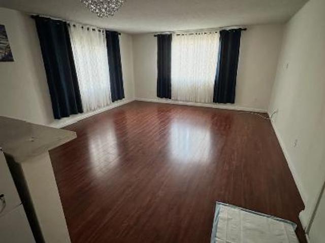 2 Br, 3 bath, Condo 901 E Lomita Ave
