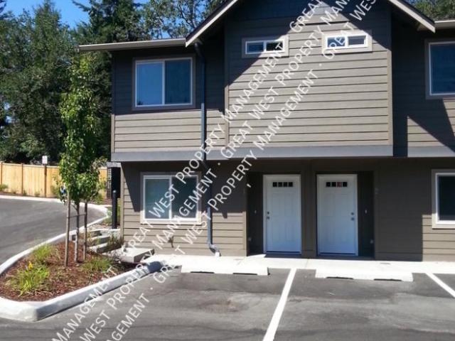 2 Br, 3 bath, Condo 9402 Lawndale Ave S W