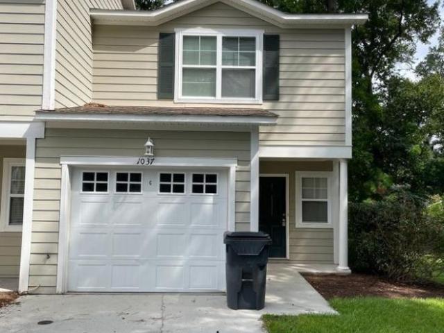 2 Br, 3 bath, Condo 1033 Masons Place Cir
