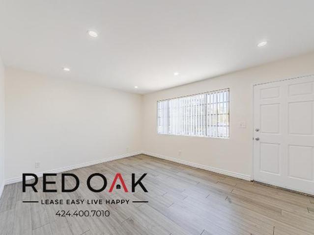 2 Br, 3 bath, Condo 11701 Oxnard St