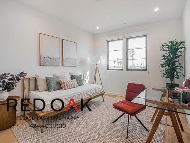 2 Br, 3 bath, Condo 1333 S Orange Grove Ave