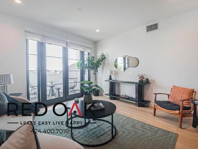 2 Br, 3 bath, Condo 1333 S Orange Grove Ave