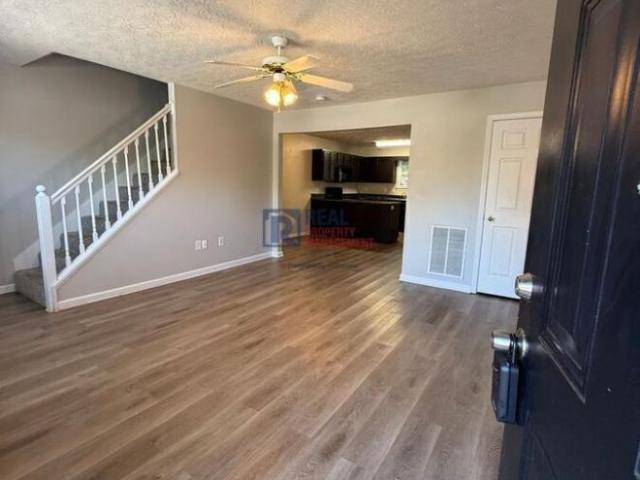 2 Br, 3 bath, Condo 144 N Erwin Street