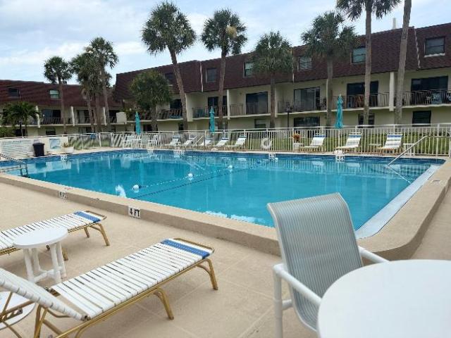 2 Br, 3 bath, Condo 190 Paradise Blvd