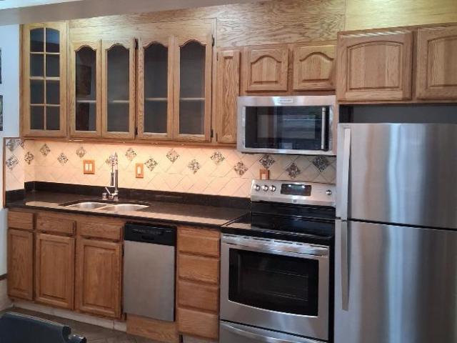 2 Br, 3 bath, Condo 2102 Grand Ave