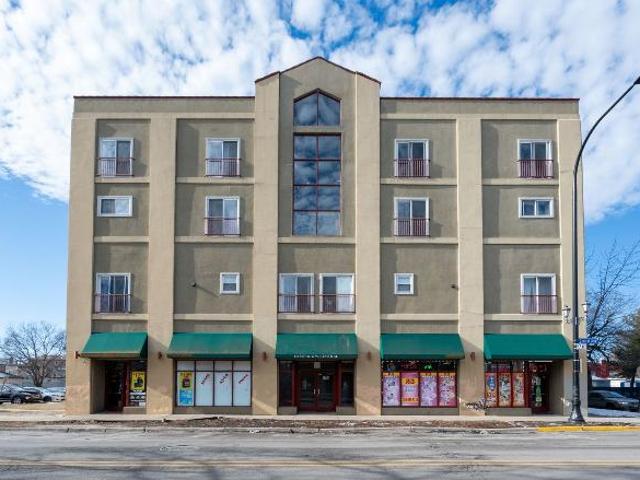 2 Br, 3 bath, Condo 2300 S Central Ave