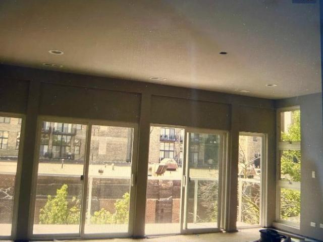 2 Br, 3 bath, Condo 2704 W Armitage Ave