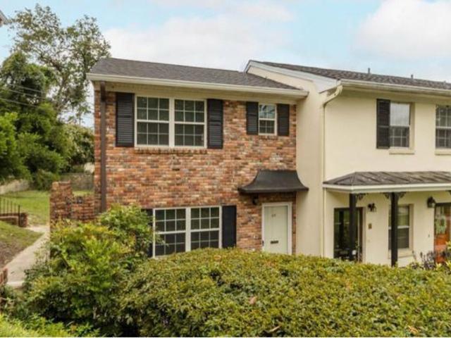 2 Br, 3 bath, Condo 2846 Walton Way