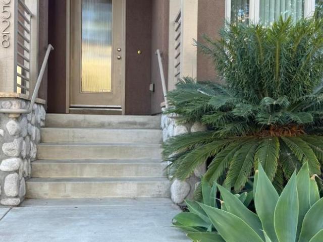 2 Br, 3 bath, Condo 3528 Indiana Street