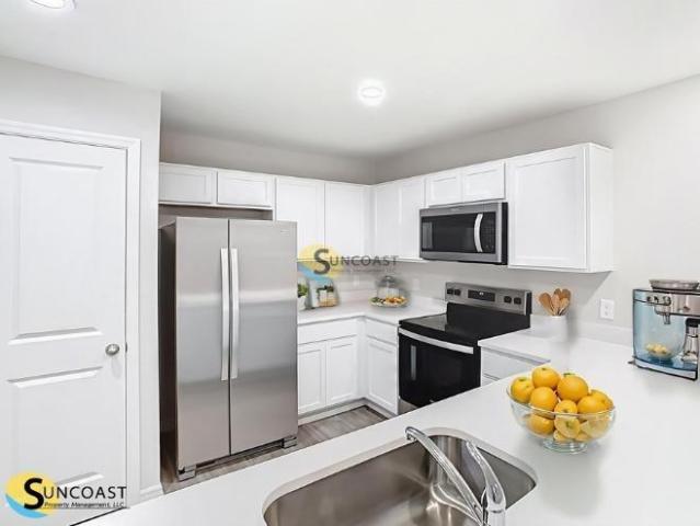 2 Br, 3 bath, Condo 3821 SW 43rd Ct