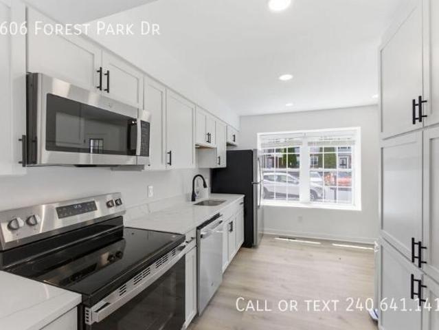 2 Br, 3 bath, Single Family 1606 Forest Park Dr