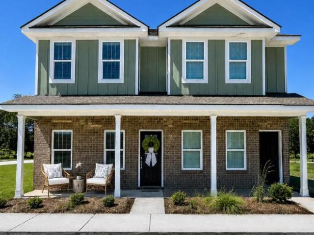 2 Br, 3 bath, Single Family 102 Skye Drive