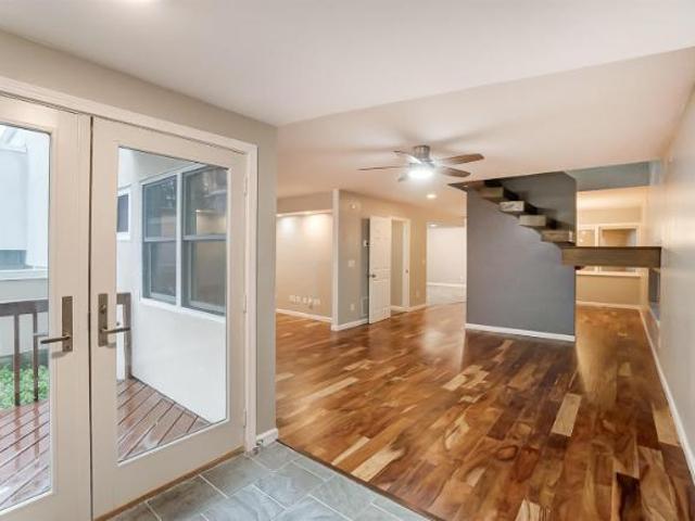 2 Br, 3 bath, Single Family 114 E Corry St