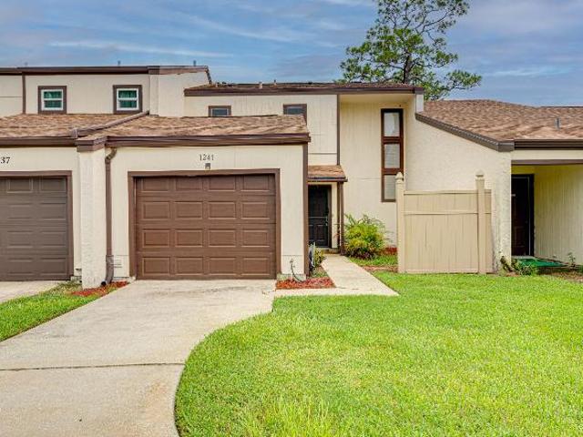 2 Br, 3 bath, Single Family 1241 St Andrews Dr