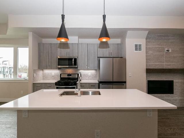 2 Br, 3 bath, Single Family 1275 N Stuart Street