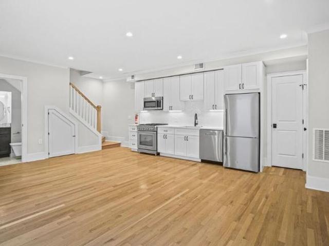 2 Br, 3 bath, Single Family 1314 Vermont Ave NW