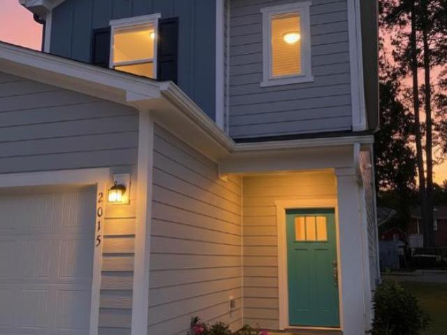 2 Br, 3 bath, Single Family 2015 Rockface Way