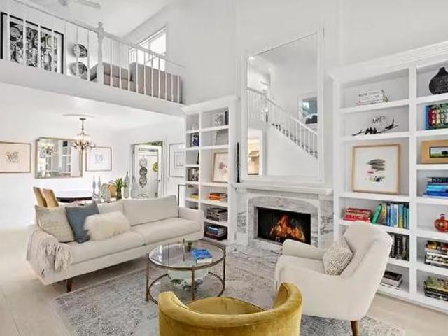 2 Br, 3 bath, Single Family 21 Encinitas Ct