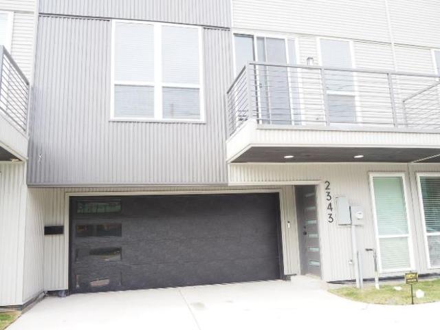 2 Br, 3 bath, Single Family 2349 N Carroll