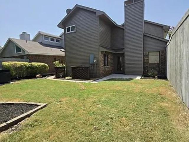 2 Br, 3 bath, Single Family 3817 Clover Hill Ln
