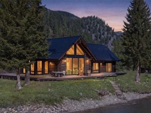 2 Br, 3 bath, Single Family 49622 Gallatin Rd