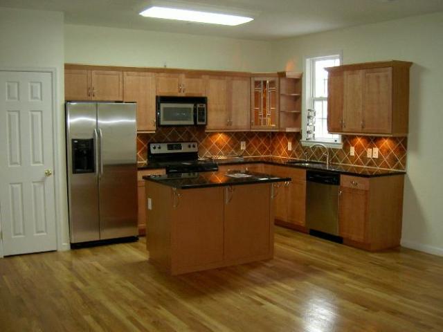 2 Br, 3 bath, Single Family 406 E 38th St