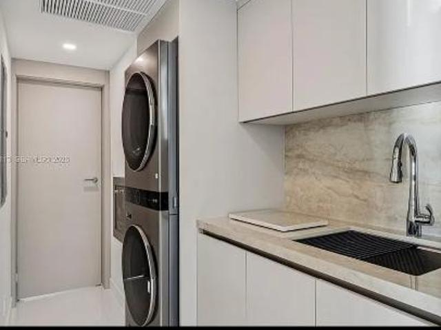 2 Br, 3 bath, Single Family 5660 Collins Ave