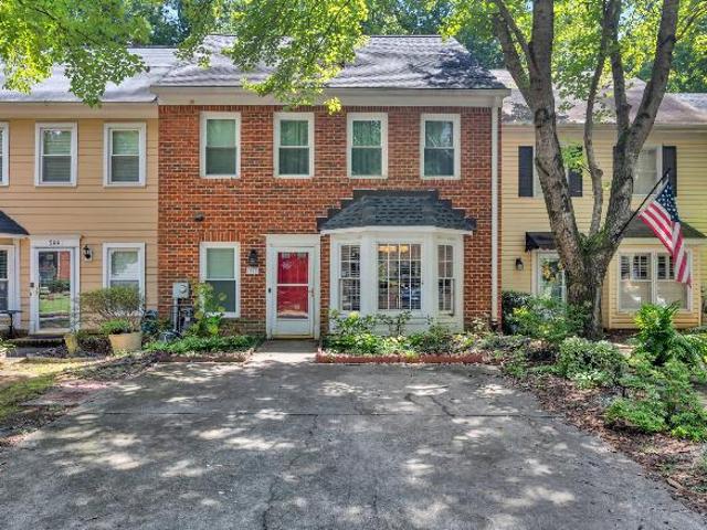 2 Br, 3 bath, Single Family 586 St James Walk SE
