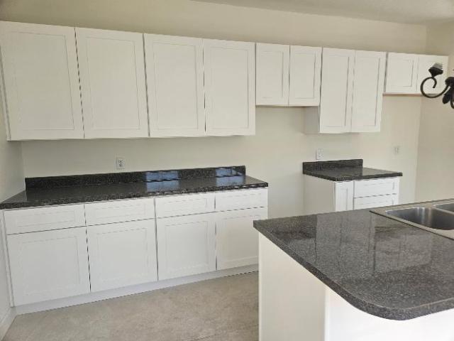 2 Br, 3 bath, Single Family 5341 Watering Pond Rd