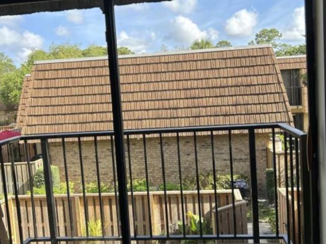 2 Br, 3 bath, Single Family 5344 Bamboo Ct