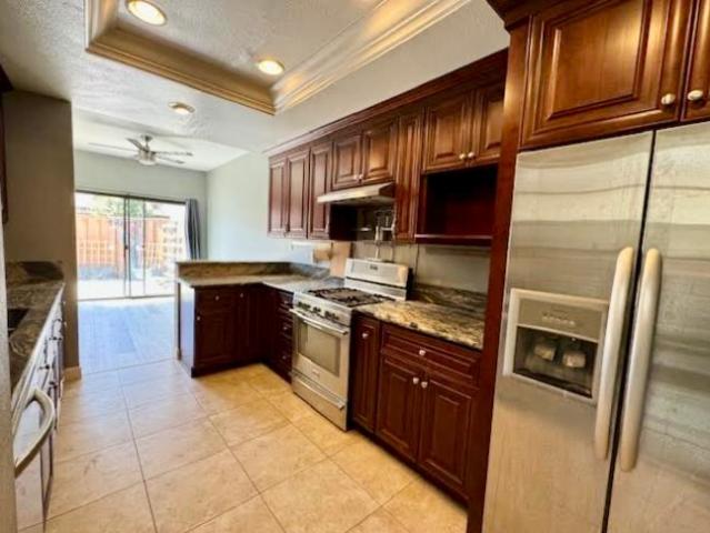 2 Br, 3 bath, Single Family 5353 Aztec Drive