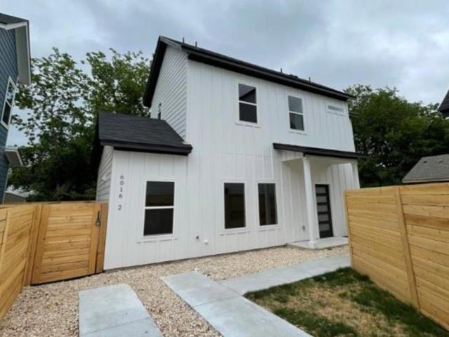 2 Br, 3 bath, Single Family 6016 Fairway St