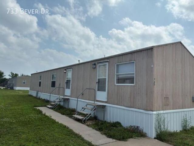 2 Br, 3 bath, Single Family 733 Bever Dr