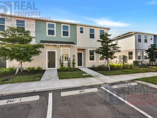 2 Br, 3 bath, Single Family 8700 Daybreak St